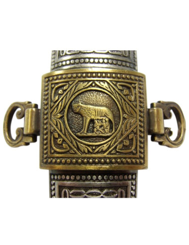 Roman dagger from the time of Julius Caesar (1st century BC) ⚔️ ...