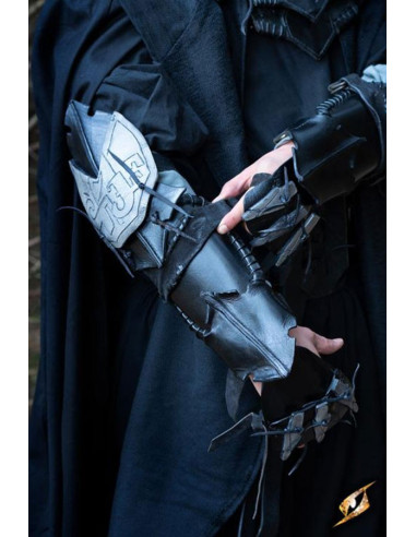 Assassin claw bracelet, right arm (1 unit) ⚔️ Medieval Shop