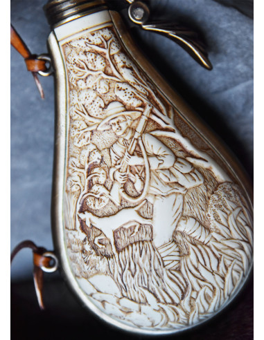 Ivory powder box for flintlock weapons ⚔️ Medieval Shop