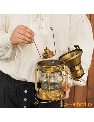 Medieval brass oil lamp (15.7x33 cm.) ⚔️ Medieval Shop