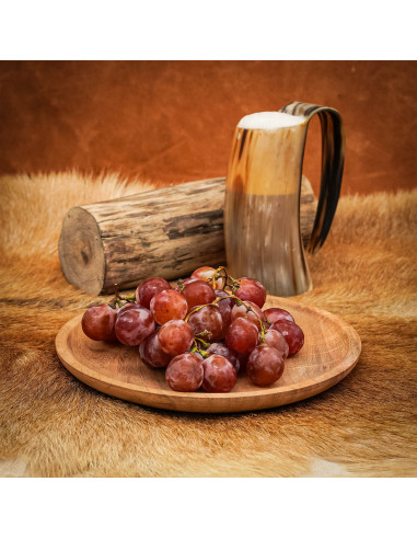 Medieval wooden plate (23 cm diameter) ⚔️ Medieval Shop