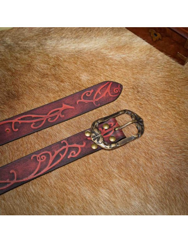 Renaissance belt in embossed garnet leather ⚔️ Medieval Shop