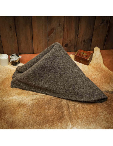 Traditional woven wool medieval blanket ⚔️ Medieval Shop