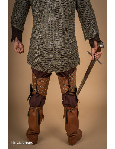 Medieval leg armor in leather and steel ⚔️ Medieval Shop